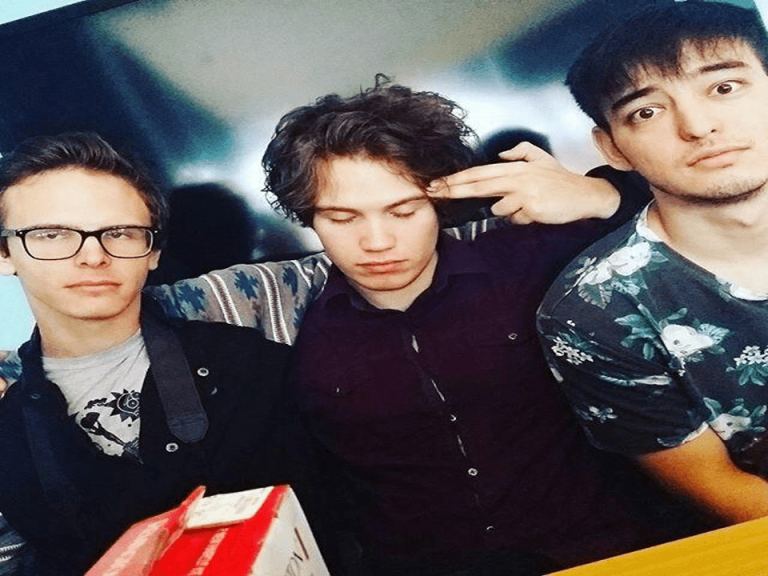 YouTuber Maxmoefoe's Net Worth 2018 | Earnings from 2 Million ...